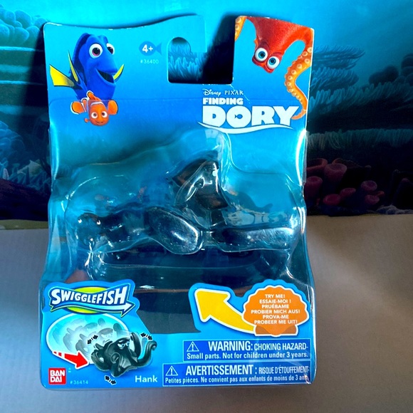 Disney | Toys | Disney Finding Nemo Dory Hank Swigglefish Figure New ...